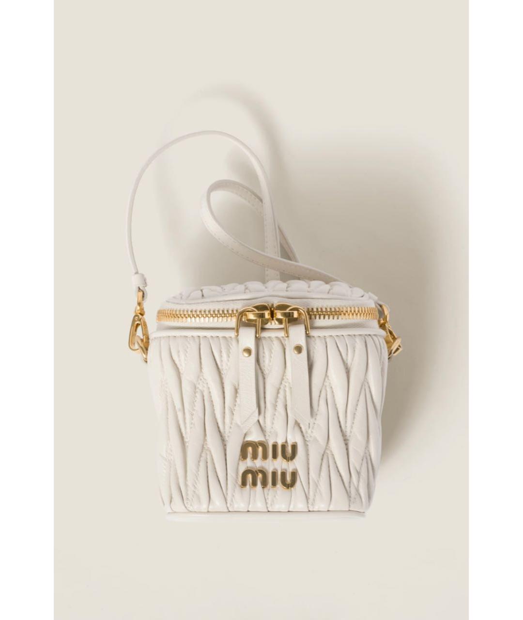 Miu Miu Белая кожаная сумка через плечо для женщин купить в интернет магазине с доставкой